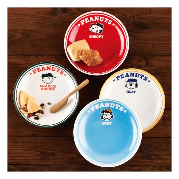 Snoopy - Japanese version of Snoopy Family Ceramic Plates (Set of 4 ...